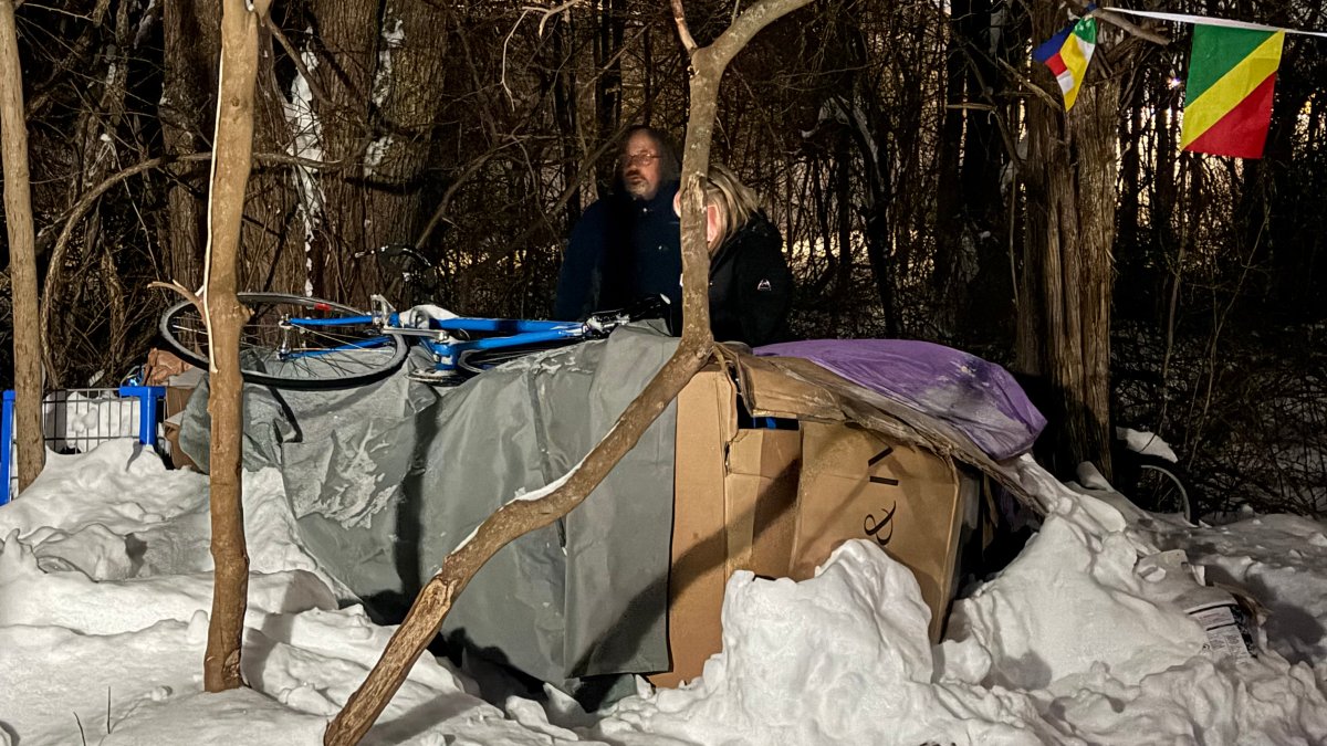 ‘Glad we found you’: Outreach workers search for unhoused in annual ...