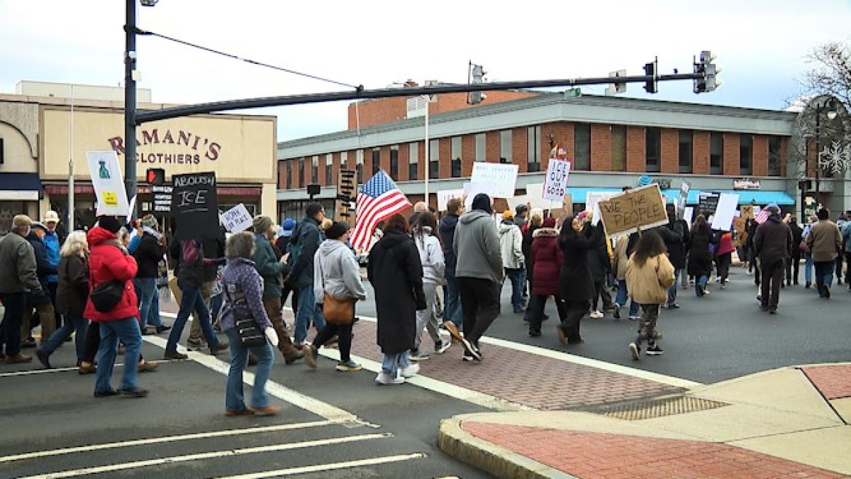 Hundreds protest ICE and shooting of Minneapolis woman – NBC Connecticut