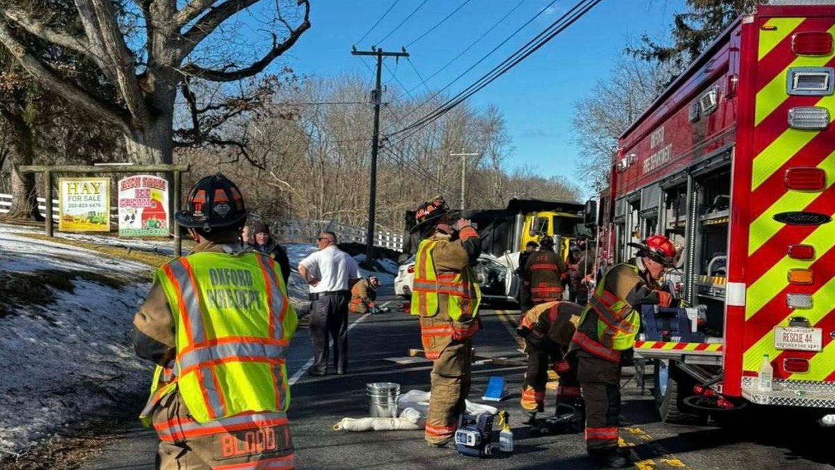 Driver killed in head-on crash with dump truck in Oxford – NBC Connecticut