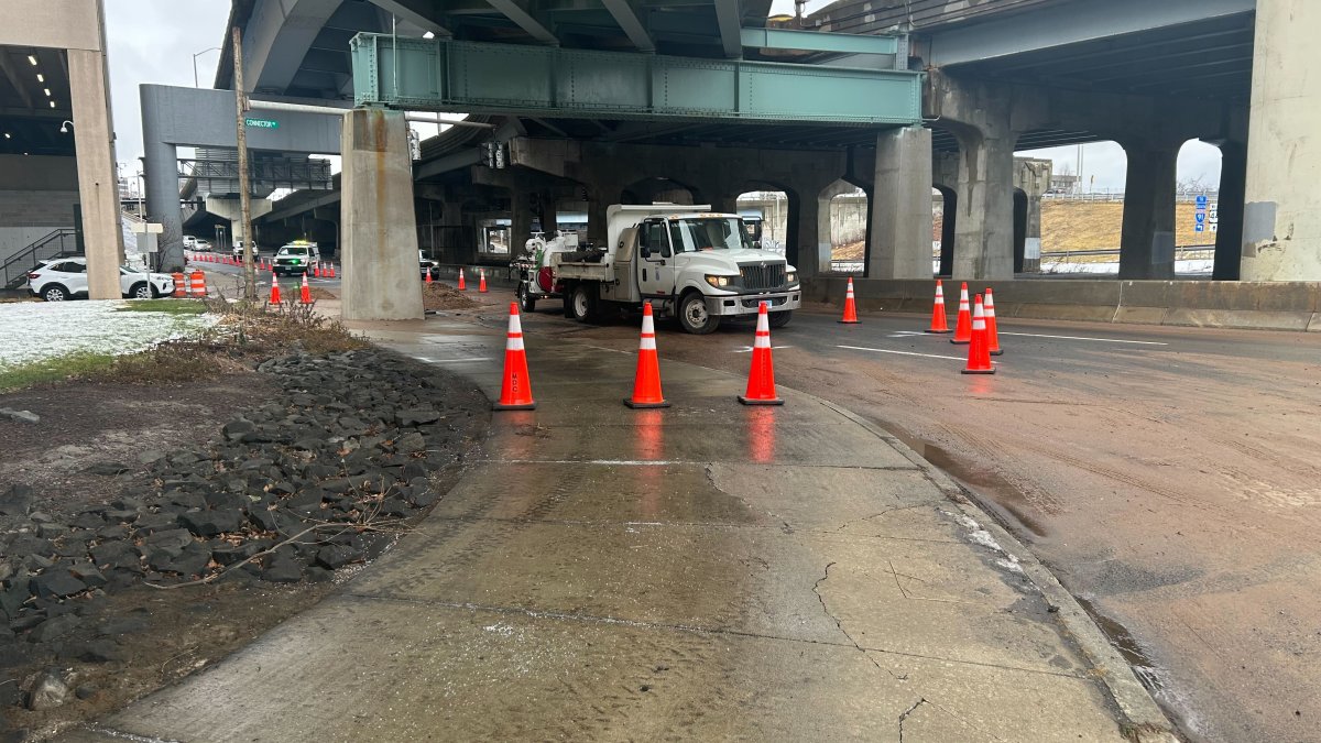 Water main break causes traffic issues in Hartford – NBC Connecticut
