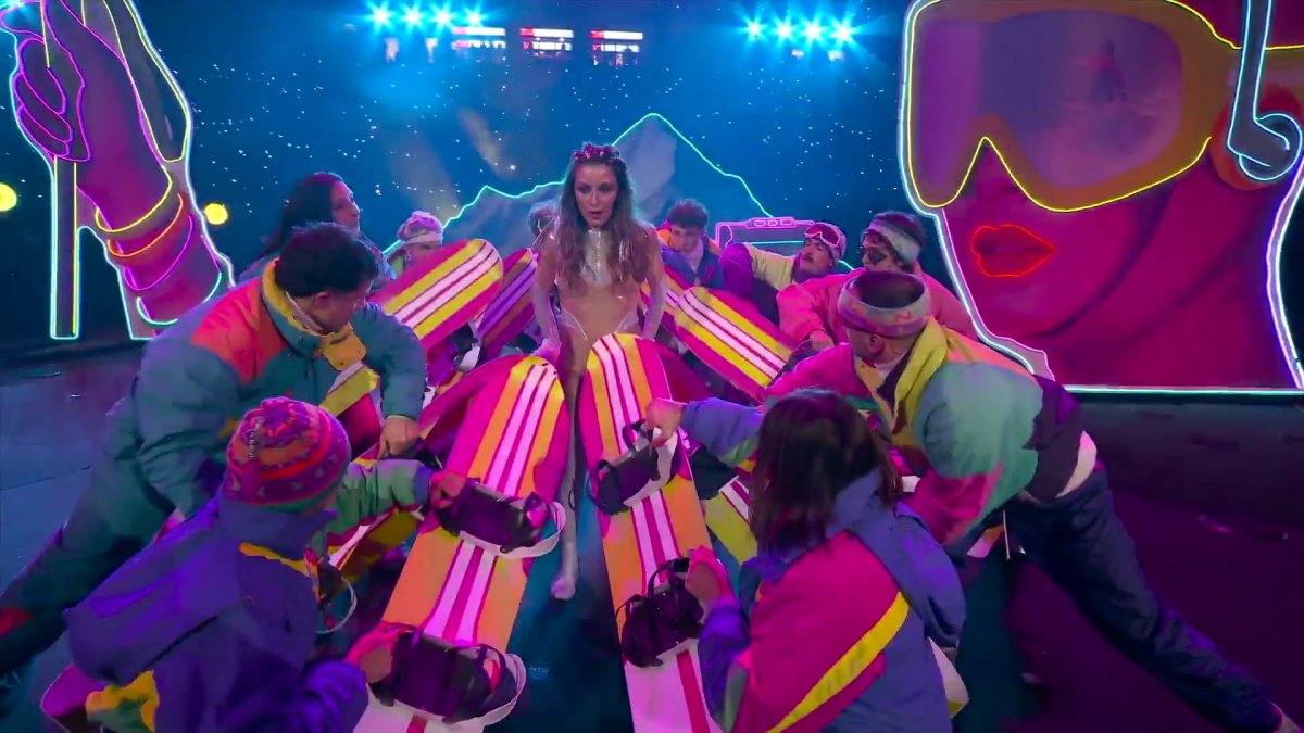 Watch Sabrina Impacciatore’s Opening Ceremony musical performance – NBC ...