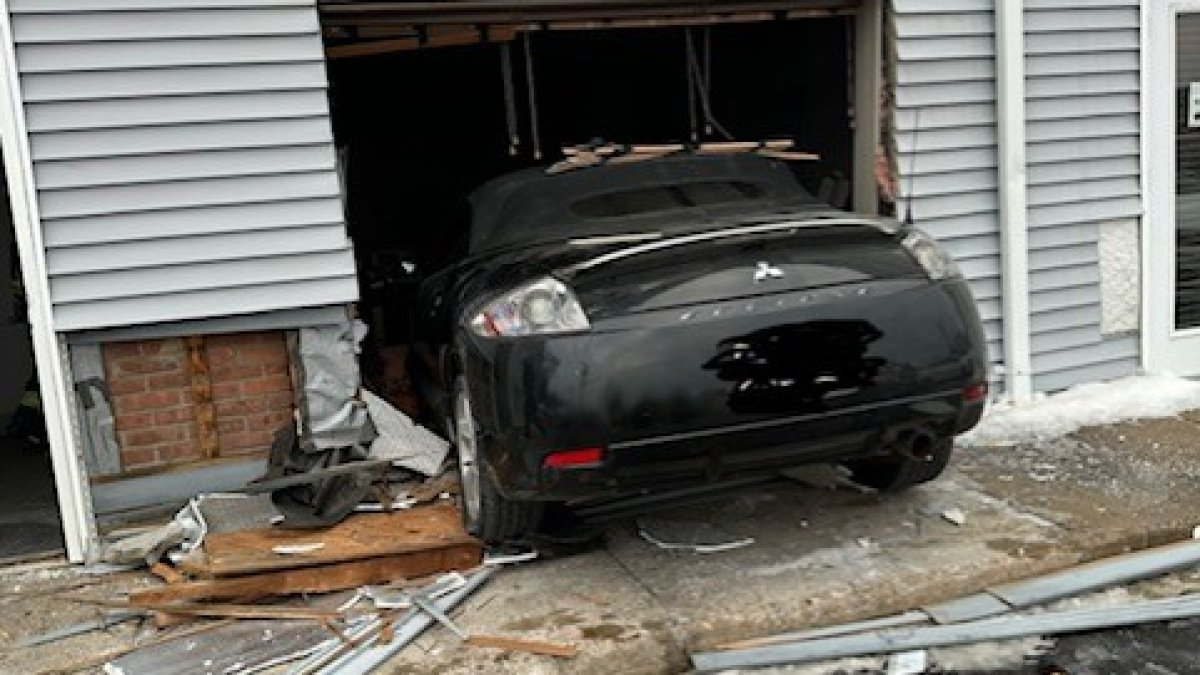 Car causes building damage after crash in Torrington – NBC Connecticut