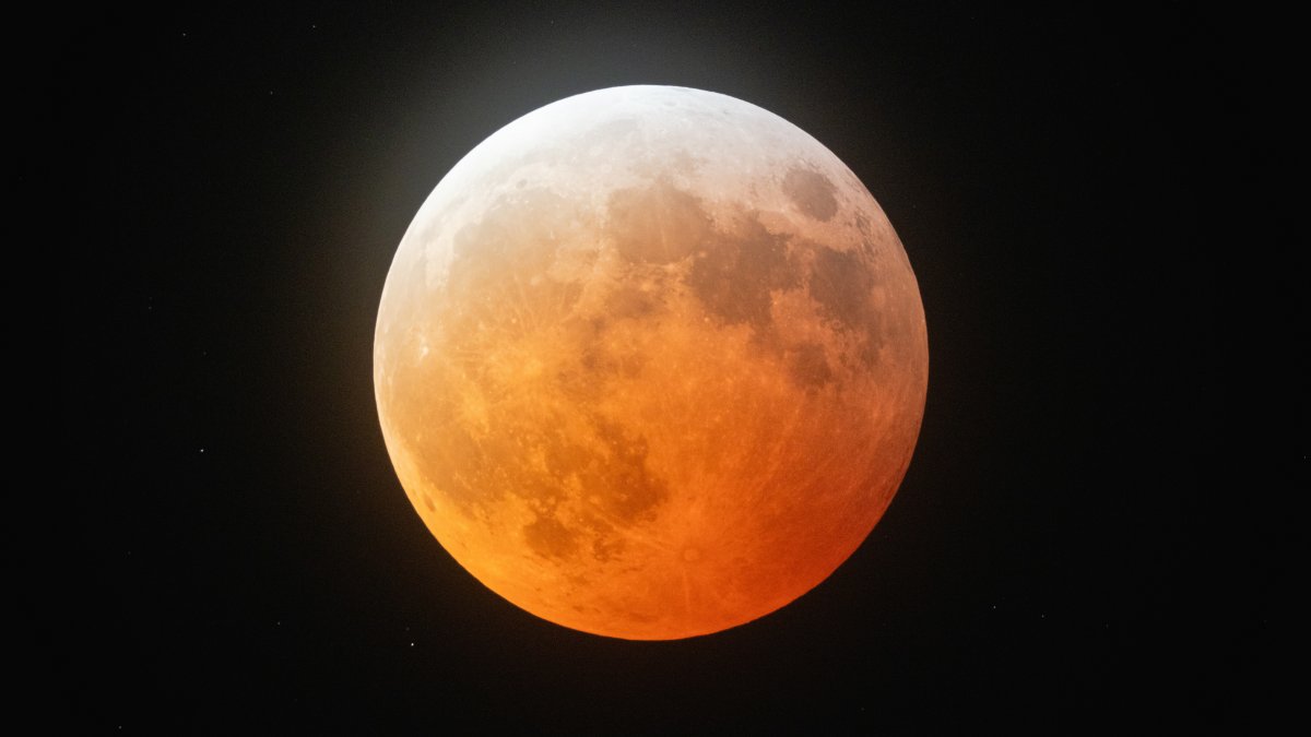 A total lunar eclipse will turn the moon blood red on Tuesday – NBC ...