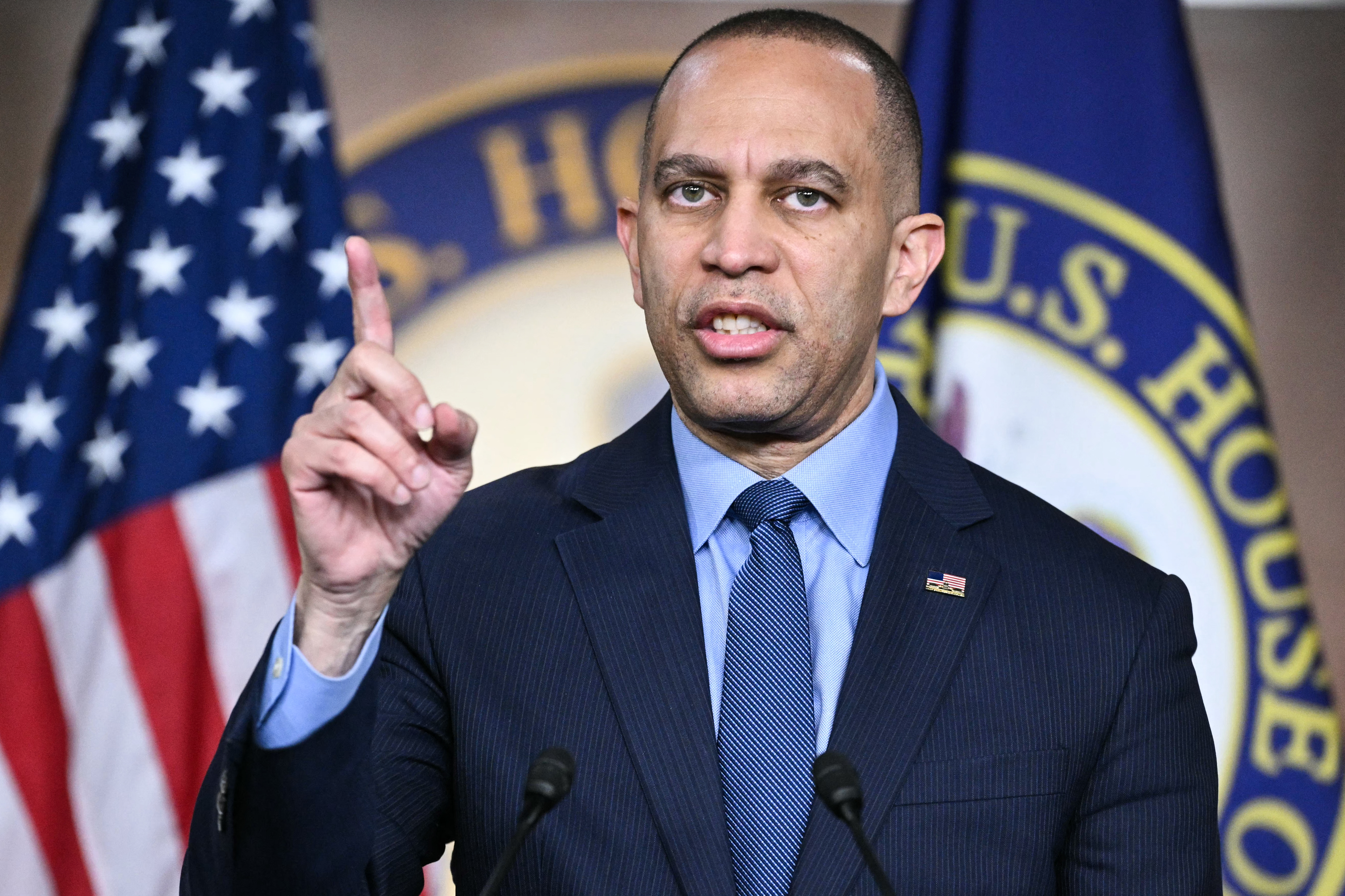 Hakeem Jeffries won’t commit to blocking additional Iran war funding ...