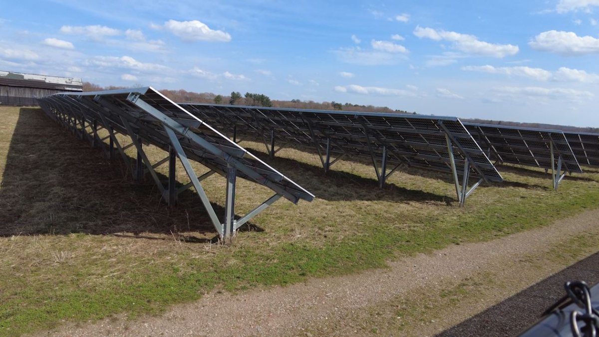 ‘I don’t think we have balance’: Gov. Lamont tours solar facilities in ...