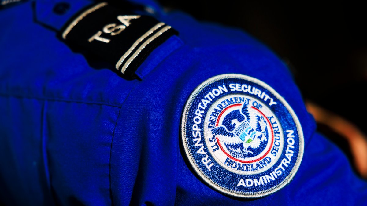 TSA officers share how they’re scraping by without pay – NBC Connecticut