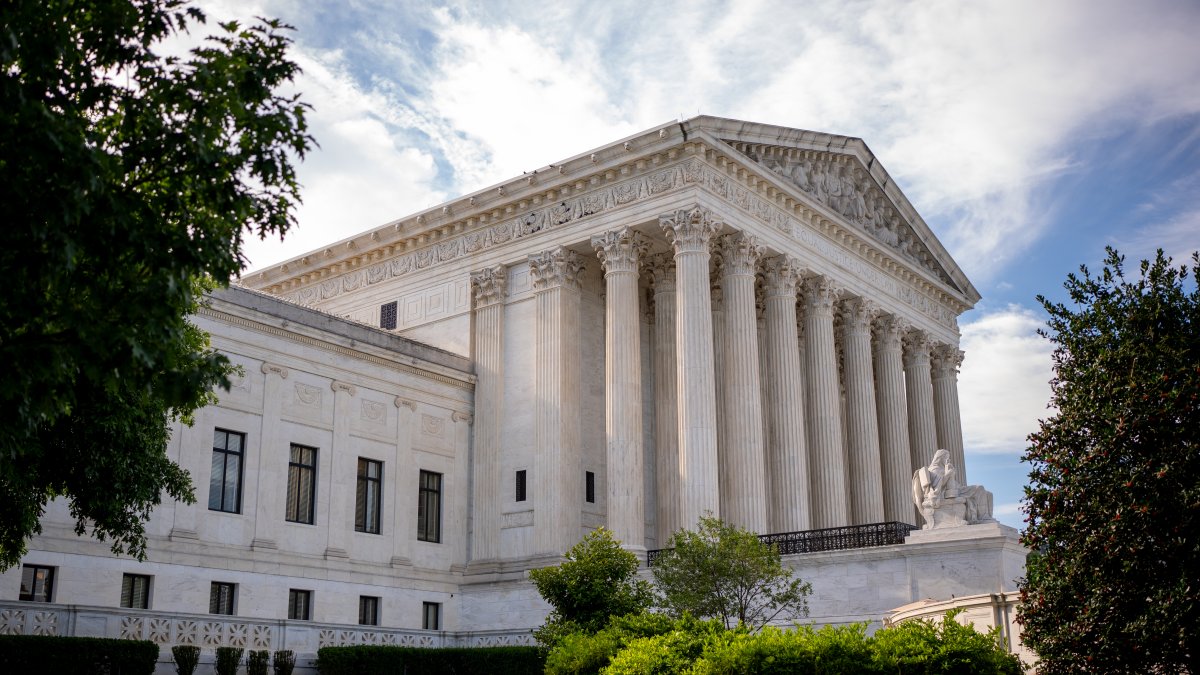 Supreme Court rules Trump can fire leaders of independent agencies ...