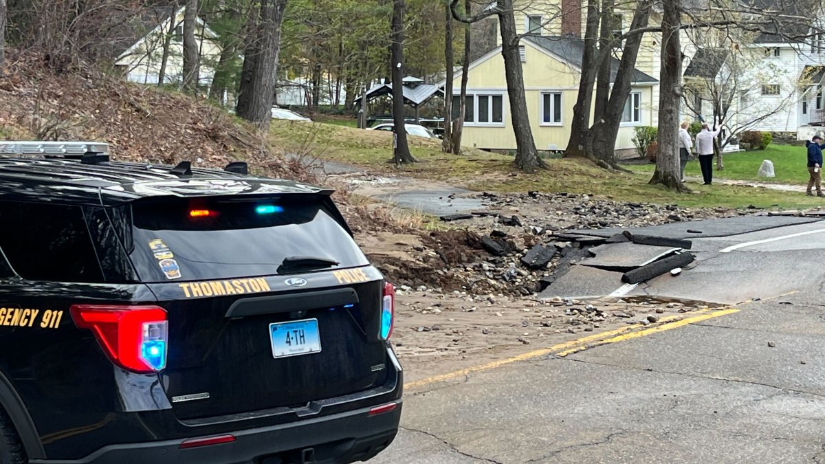 Water main break closes road in Thomaston, some areas of Waterbury ...