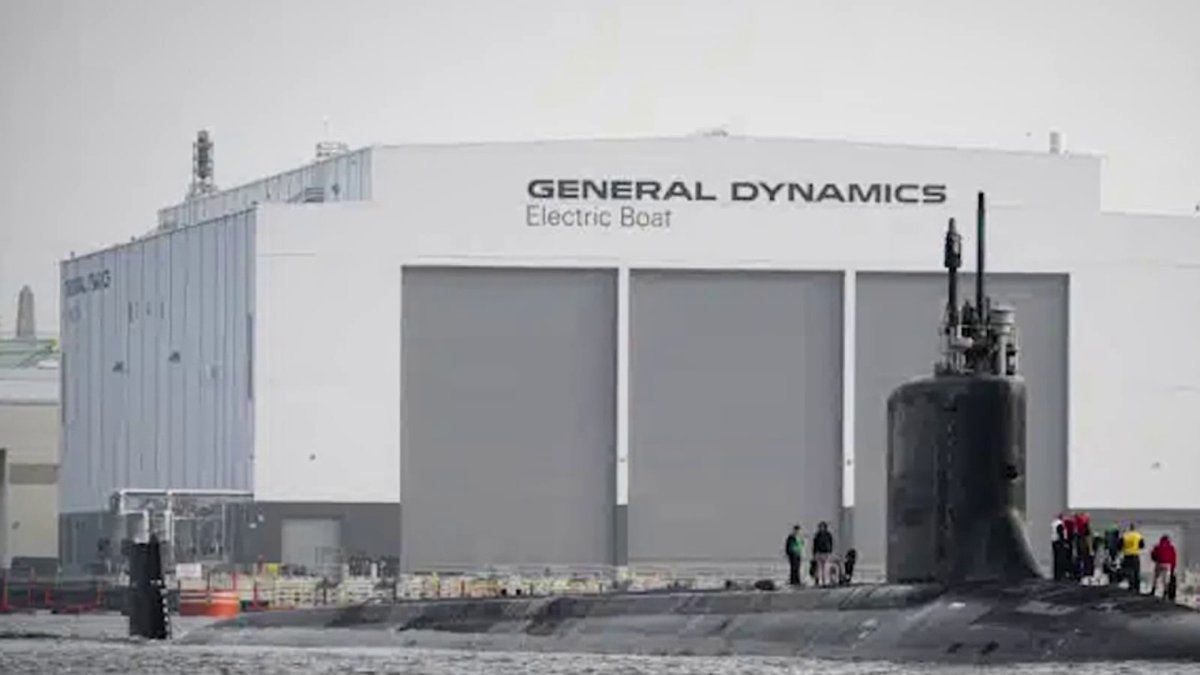 Connecticut high school graduates accept jobs at Electric Boat as ...