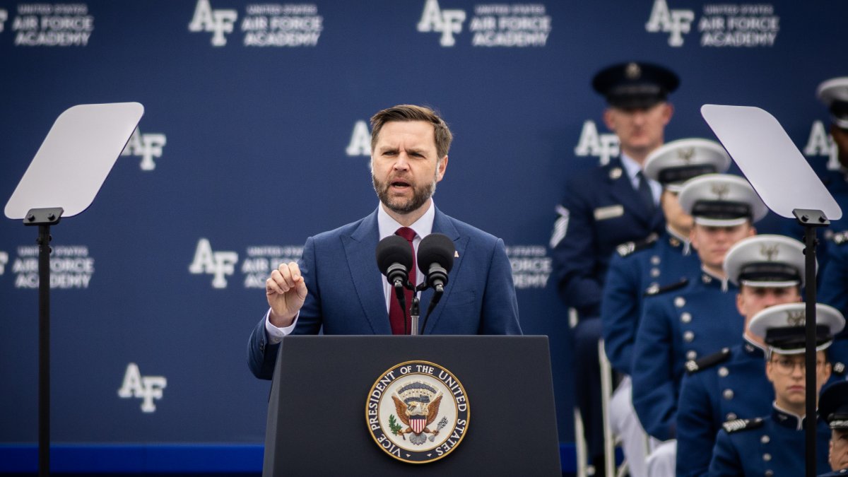 ance warns military grads against ‘submitting’ to AI – NBC Connecticut