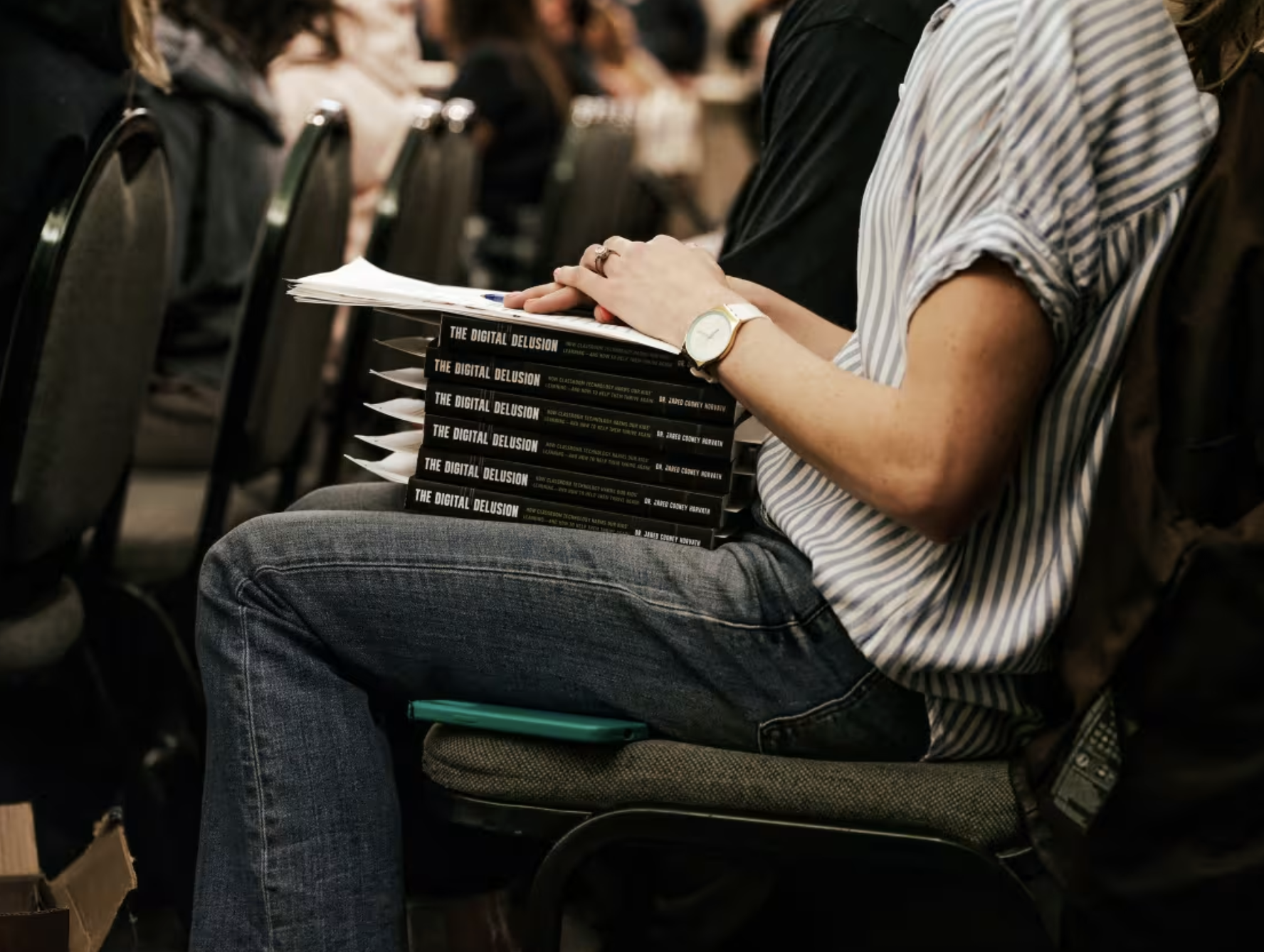 The book fueling a movement against screens in schools – NBC Connecticut