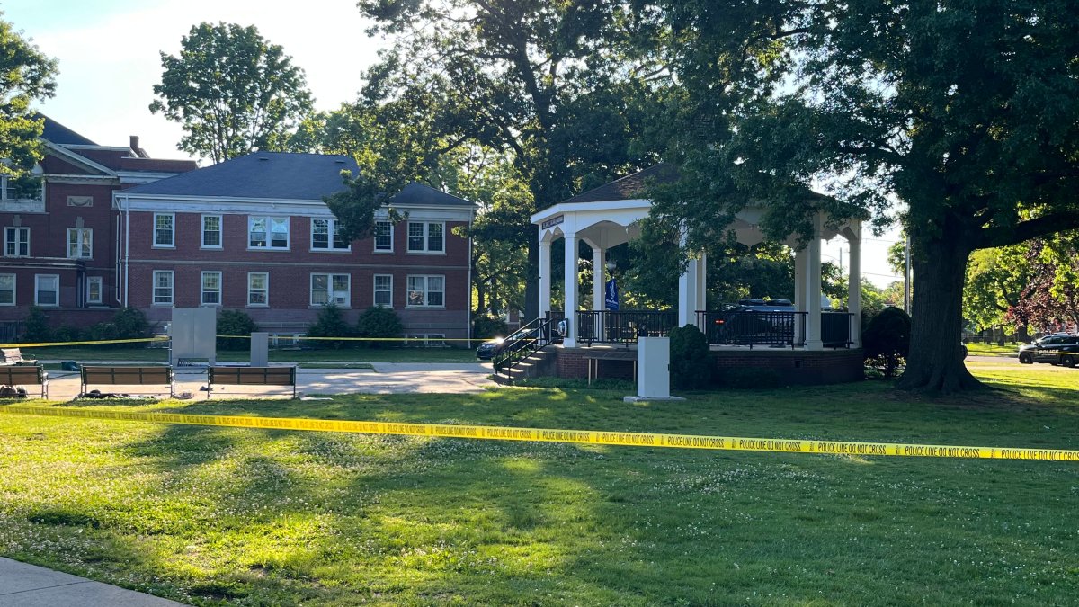 2 hospitalized following incident involving a knife on West Haven Green ...